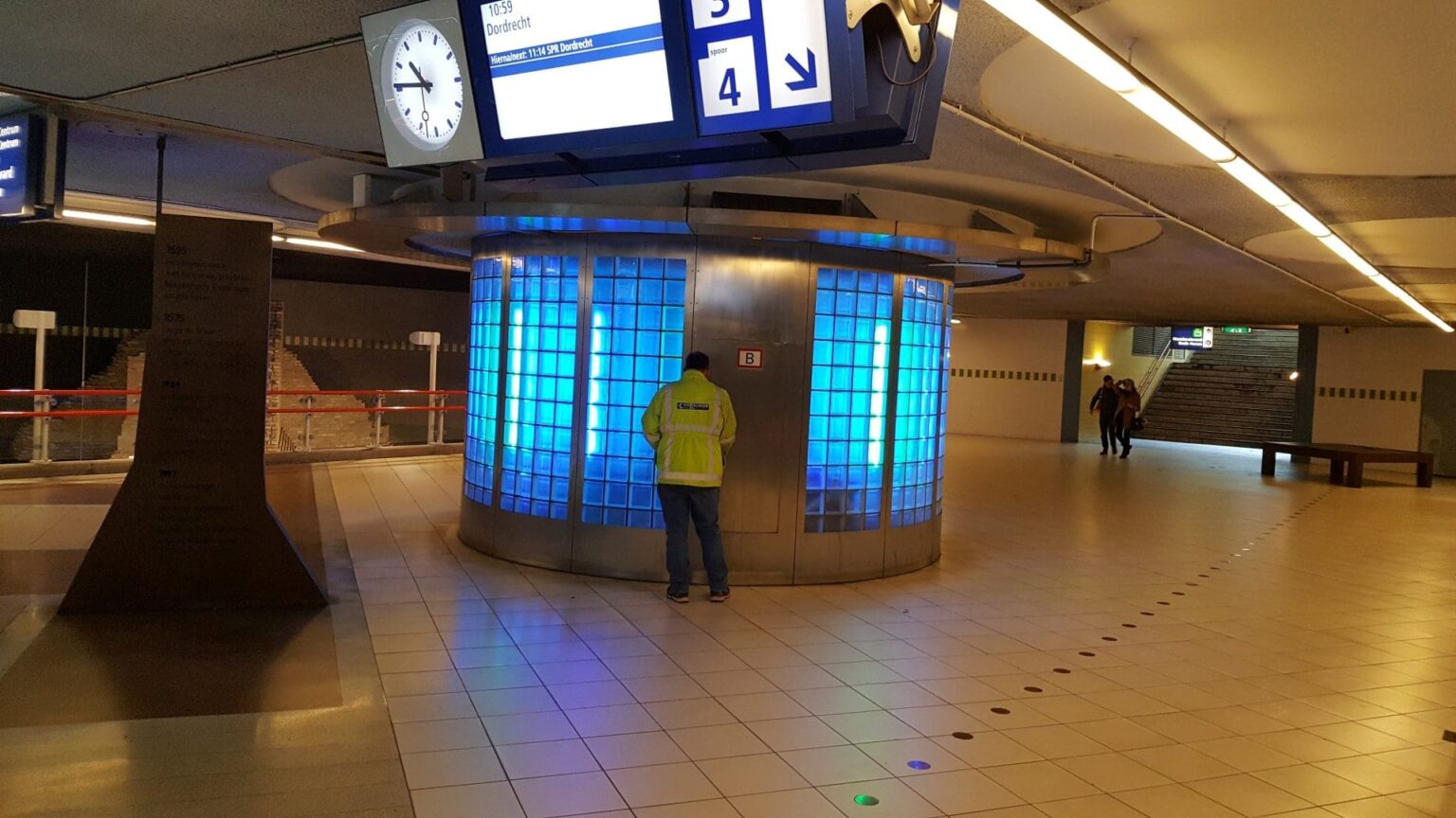 Station Blaak in Rotterdam | Metadecor