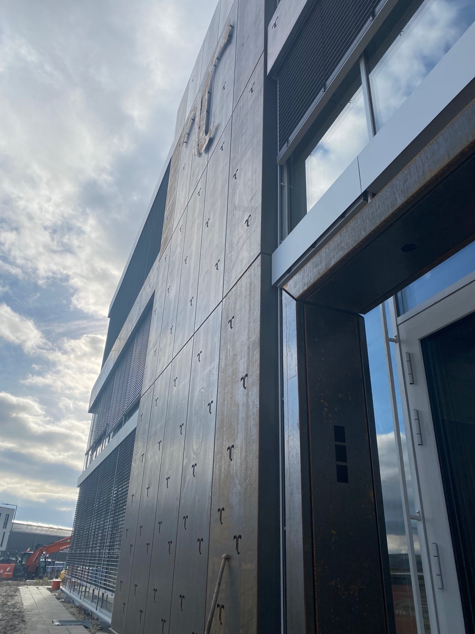 Imatec in Diekirch, Luxemburg met Corten stalen gevelbekleding