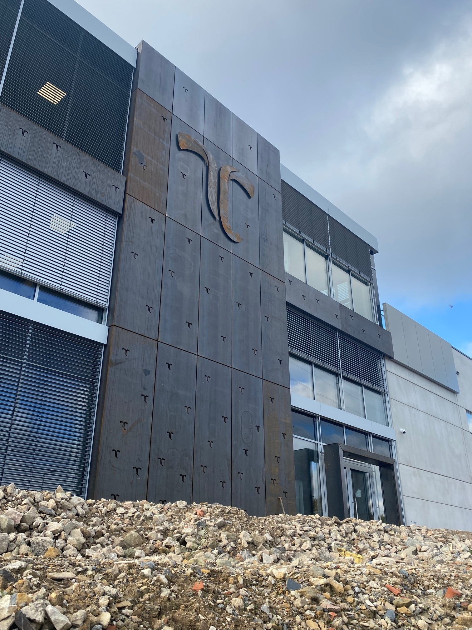 Imatec in Diekirch, Luxemburg met Corten stalen gevelbekleding