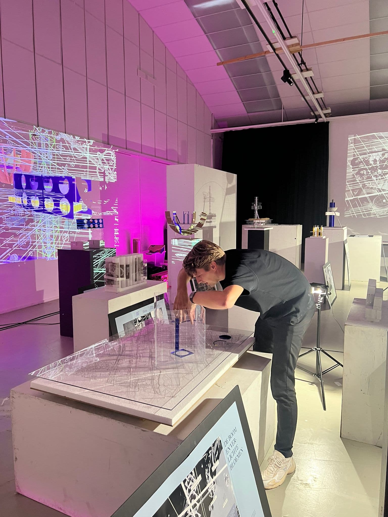 Gevangen in vrijheid | Metadecor